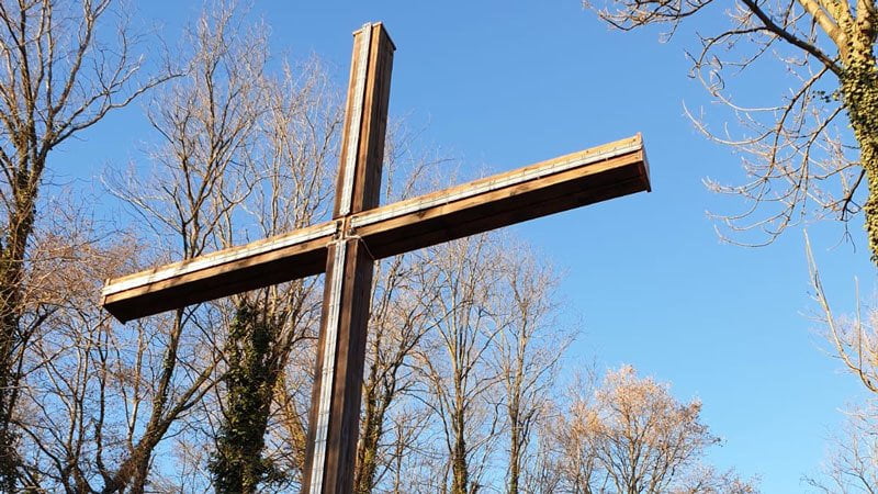 Valdobbiadene, gli ex volontari Avab ripristinano la luce della croce ...