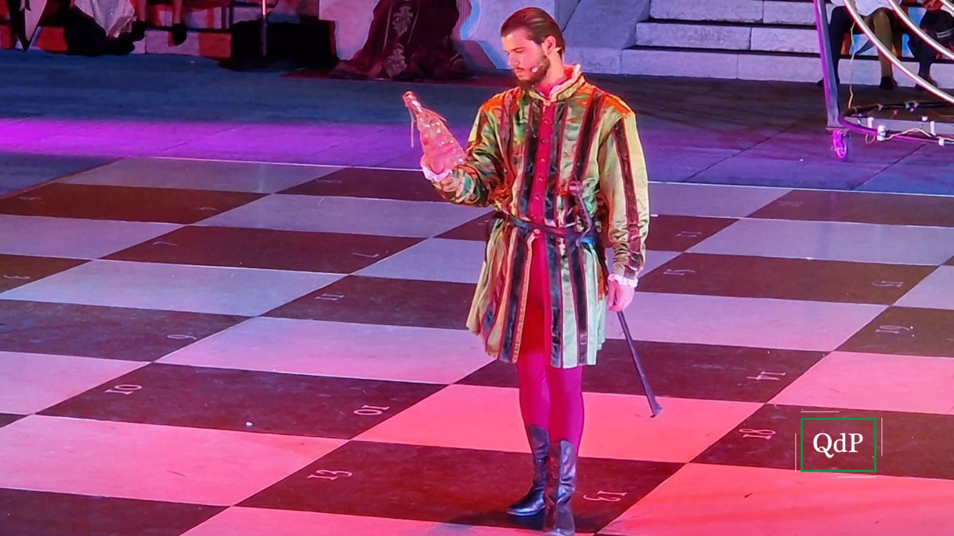 "Vorrei vivere d'arte": dopo il ruolo di Astolfo alla Dama vivente ...