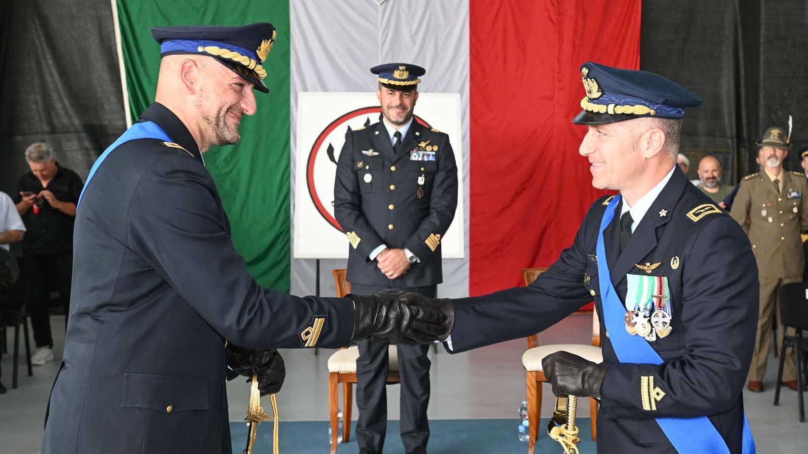 Al 51° Stormo Caccia di Istrana il passaggio di consegne del 132 ...