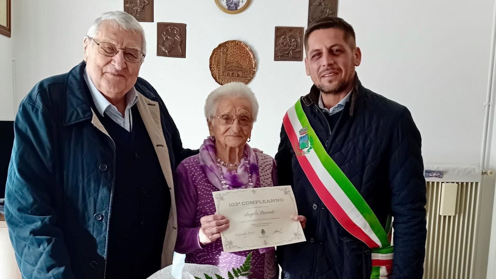 “Una volta eravamo poveri ma contenti”. Angela Durante spegne 103 candeline