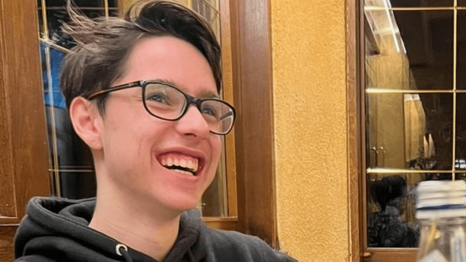 Malore in casa, addio Ale: aveva solo 19 anni